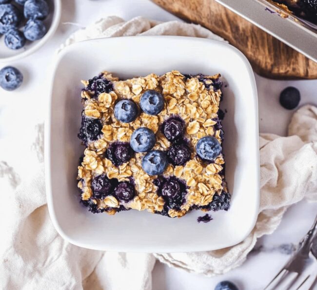 Soft Blueberry Baked Oatmeal Recipe for Mornings - Pro of Delicious ...